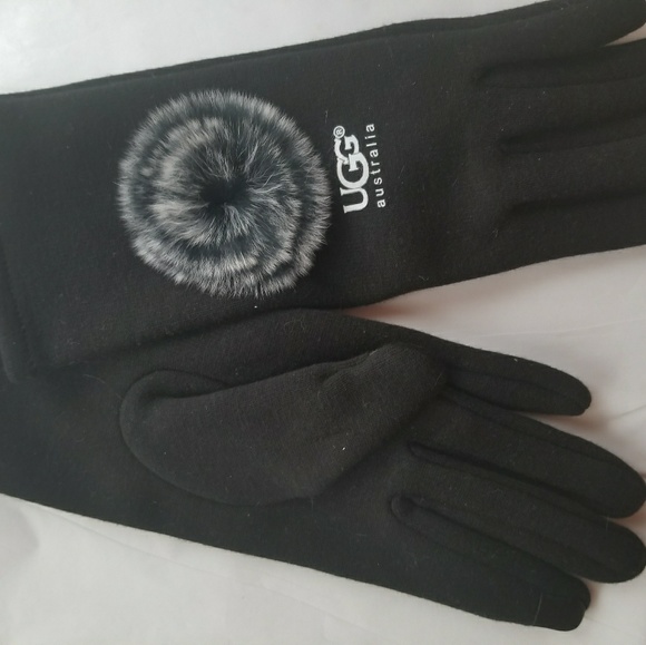 UGG | Accessories | Newugg Cell Phone Gloves | Poshmark